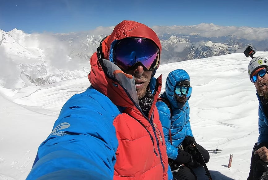Alpinistas checos alcanzan la inexplorada cima del Muchu Chhish